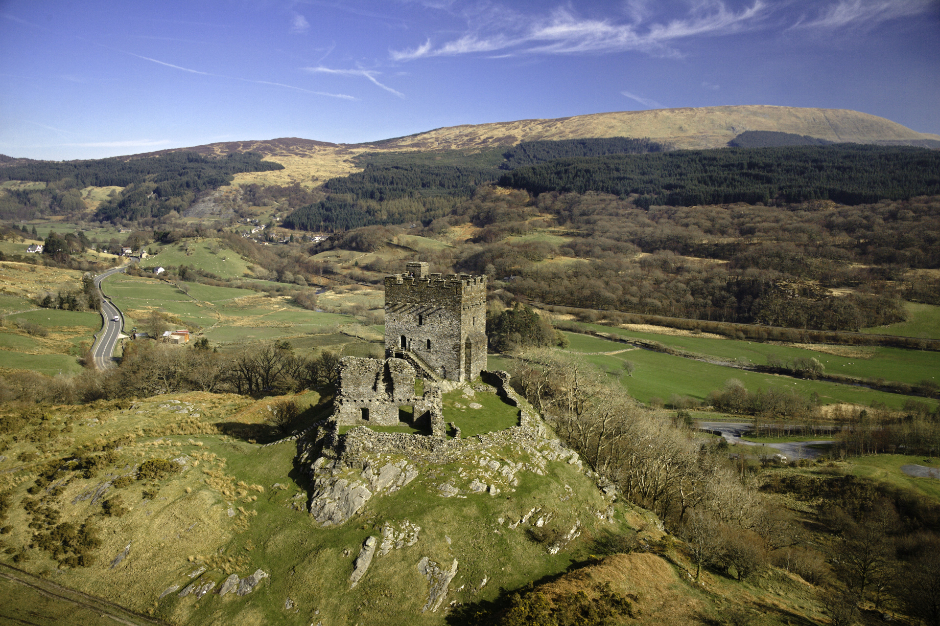 Cestyll y Tywysogion a'r Arglwyddi | Cadw